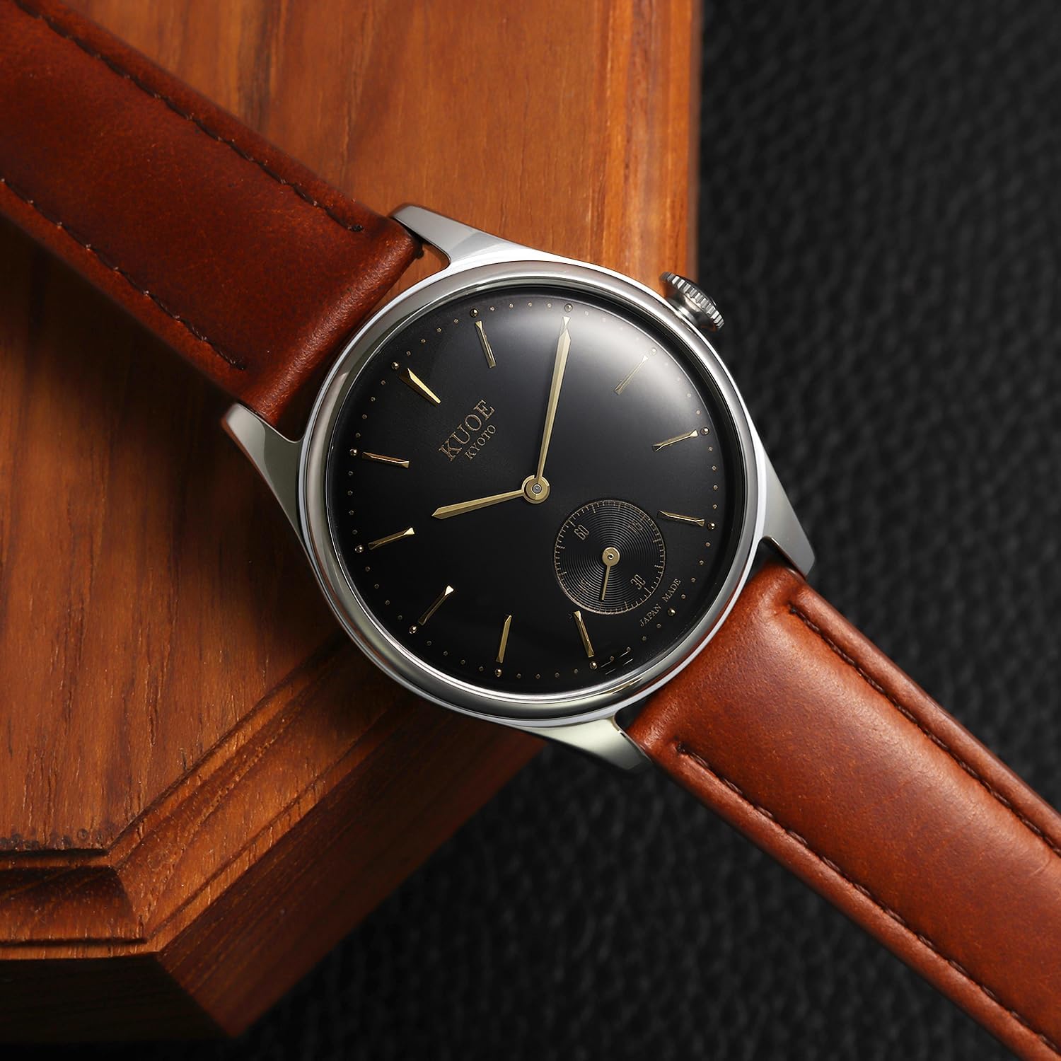 KUOE腕時計はダサいのか？評判と魅力に迫る：職人技が光る、京都発の腕時計 - GRACIOUS PARTNER